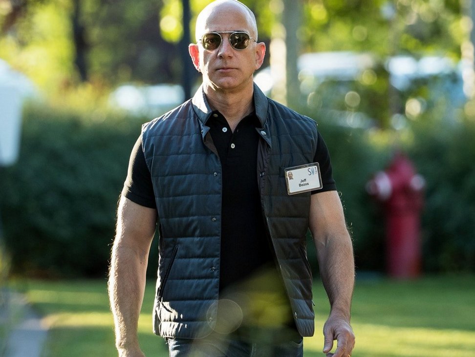 Jeff Bezos How The Worlds Richest Man Started Out By Selling Old